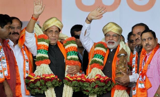 27 Photos Of Narendra Modi Wearing Hats - ScoopWhoop