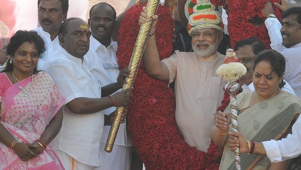 27 Photos Of Narendra Modi Wearing Hats - ScoopWhoop