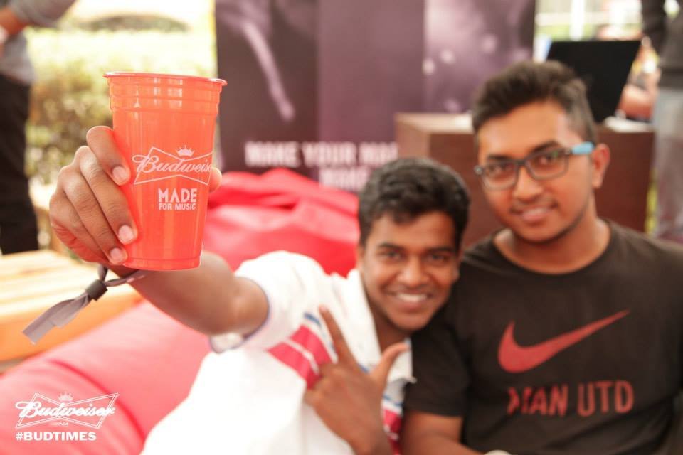 14 Signs That You Have An Epic Bromance - ScoopWhoop