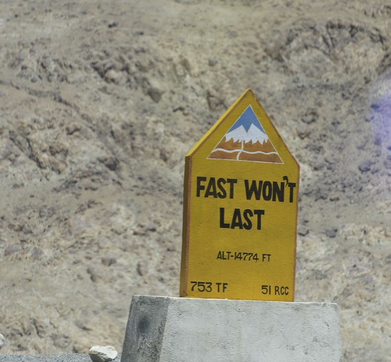 20 Ridiculously Witty Road Signs You Will See On The Way To Ladakh ...