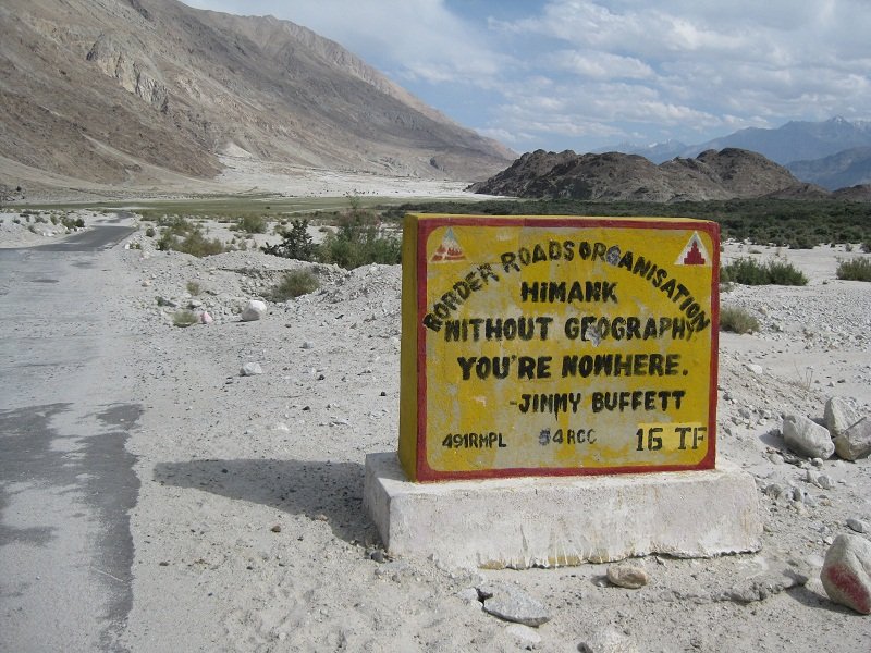 20 Ridiculously Witty Road Signs You Will See On The Way To Ladakh ...