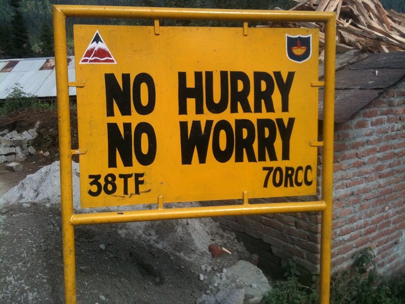 20 Ridiculously Witty Road Signs You Will See On The Way To Ladakh ...