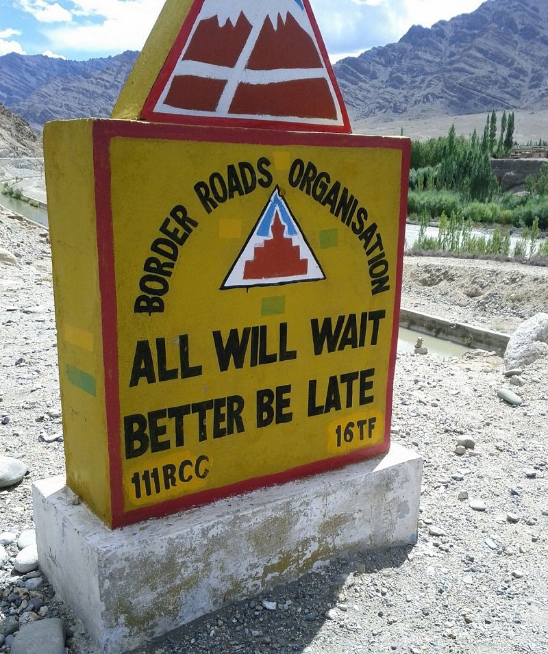 20 Ridiculously Witty Road Signs You Will See On The Way To Ladakh ...