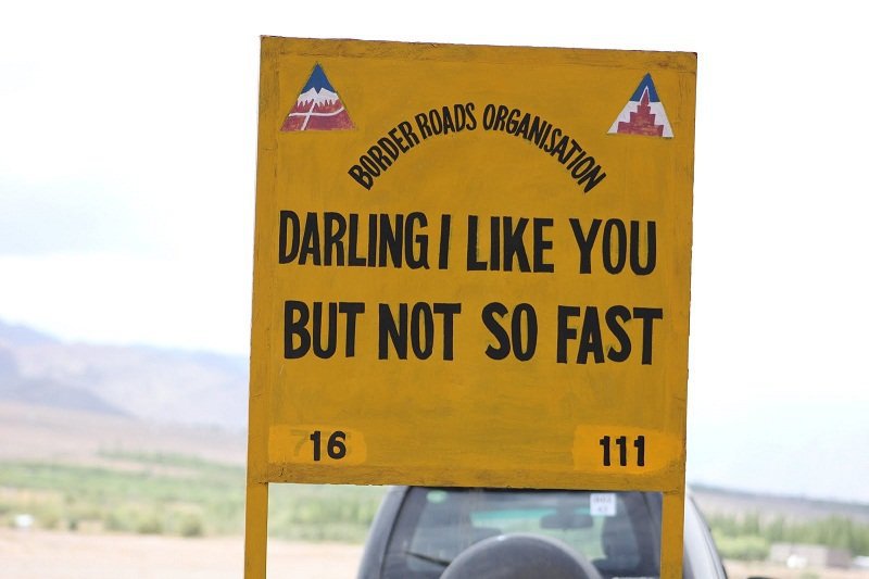 20 Ridiculously Witty Road Signs You Will See On The Way To Ladakh ...