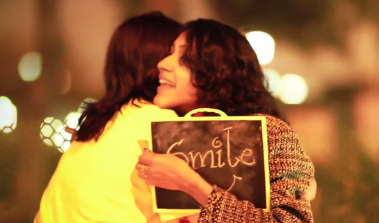 A Group Of Guys Are Making Random People Smile. It’s The Happiest Thing ...