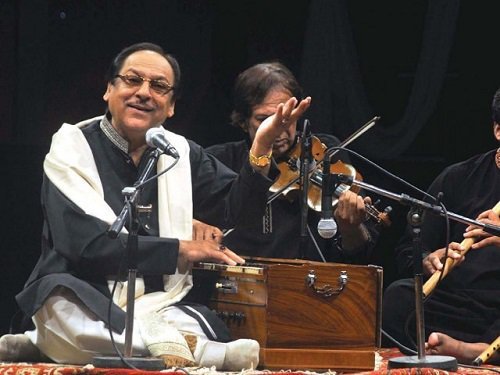 19 Cult Classic Ghazals To Kick Start Your Day - ScoopWhoop