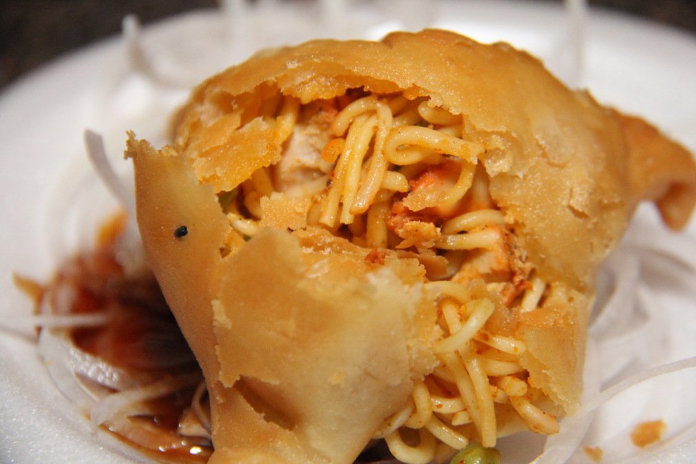 18 Signs That You Can’t Live Without Samosas - ScoopWhoop