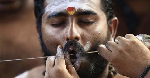 24 Unusual Rituals And Festivals of India That Will Give You Goosebumps ...