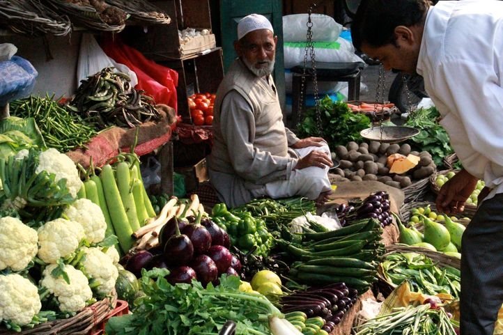 10 Things Indians Do That Make Us Like This Only - ScoopWhoop