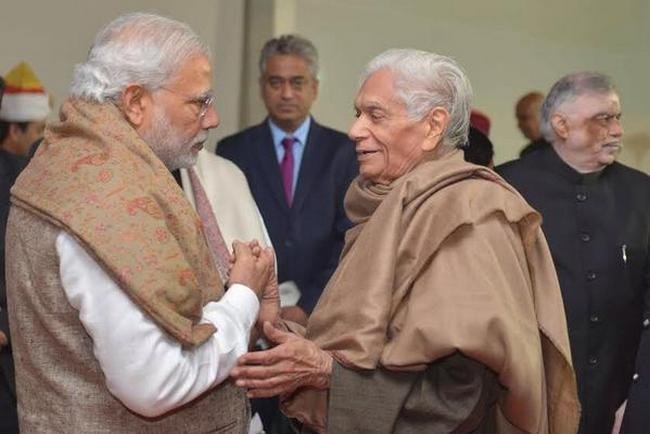 Definite Proof That Rajdeep Sardesai Can Be Present At Multiple Places ...