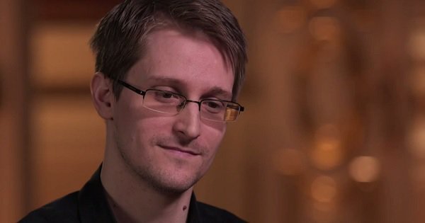 John Oliver Goes To Russia And Asks Edward Snowden About NSA ...