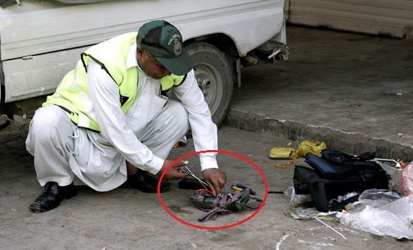 26 Photos That Prove There’s Something Wrong With Pakistan - ScoopWhoop