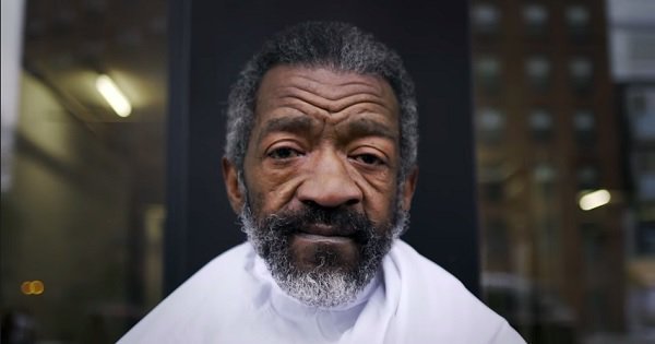 Hair-Stylist Gives Homeless People Makeovers On His Off Days. Much ...