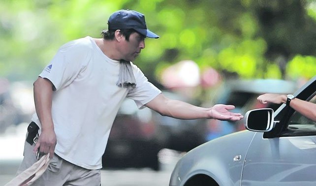 21 Weird Jobs Around The World You Should Know About Them