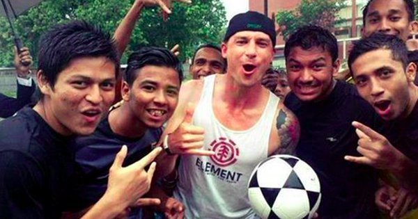 Dale Steyn & These Kids Playing Football In The Rain Shows Why We Love ...