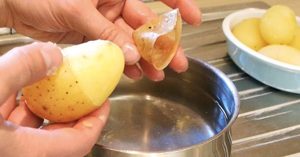 Here’s How You Can Peel A Boiled Potato In 1 Second. You’re Welcome ...