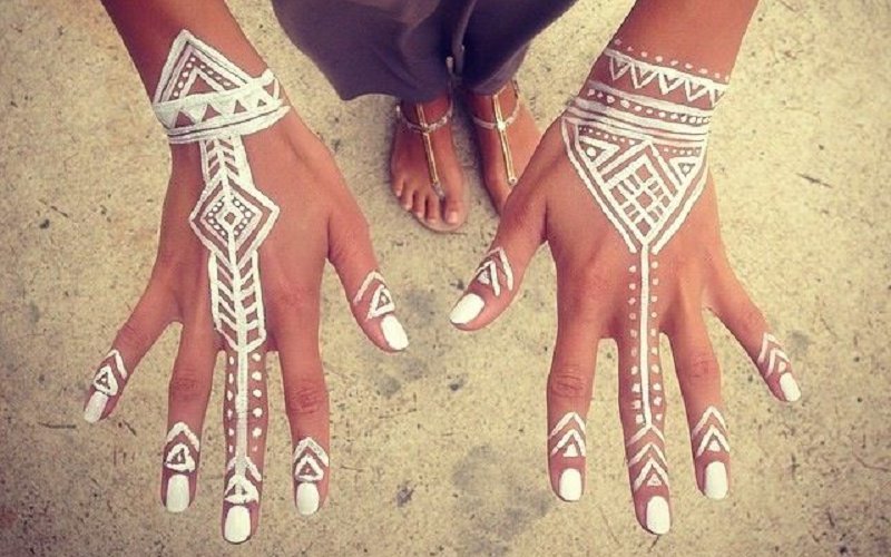 This New Henna Trend Will Make You Ditch The Traditional Red For Good