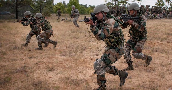 Top 8 Bravest Battles Ever Fought | 8 Best Battles Of All Time