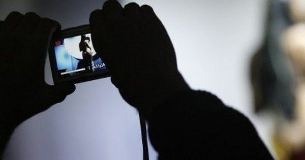 Bhopal Municipal Official Gets Suspended After Getting Caught Watching ... Bhopal Municipal Official Gets Suspended After Getting Caught Watching ...