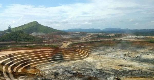 Vedanta wins bid for India's first gold mine