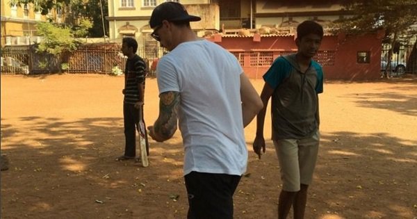 Dale Steyn Just Made His Gully Cricket Debut & The Indian Kids Don’t ...