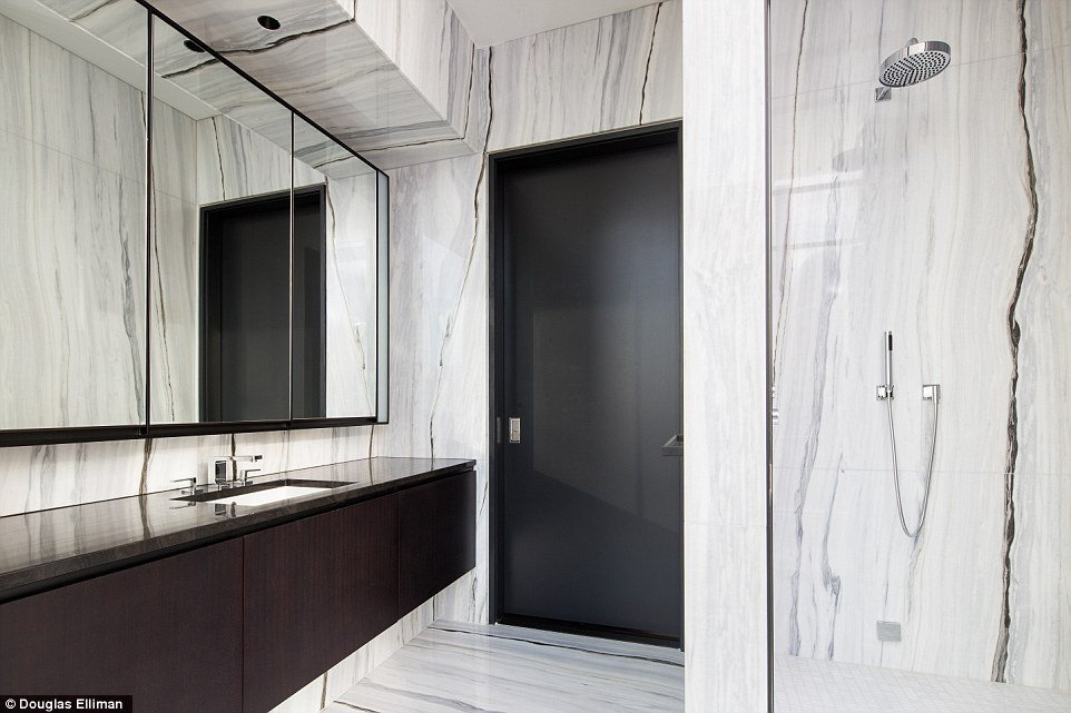 10 Breathtakingly Luxurious Apartments Where The World’s Richest People ...