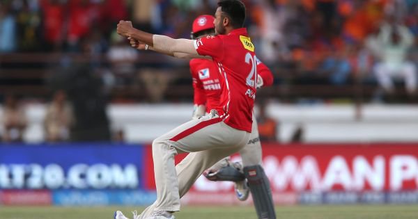 Axar Patel Takes IPL 9’s First Hattrick And Celebrates Bravo’s Wicket ...