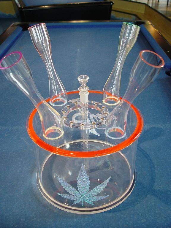 18 Craziest Bongs In The World You Won’t Believe Are For Real