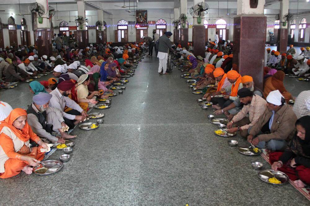 Here’s The Rich History Of Langar, The Sikh Tradition Of Selflessly ...