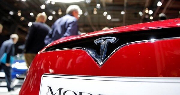 Tesla Will Put Self-Driving Tech In Every Car It Makes To Learn How ...