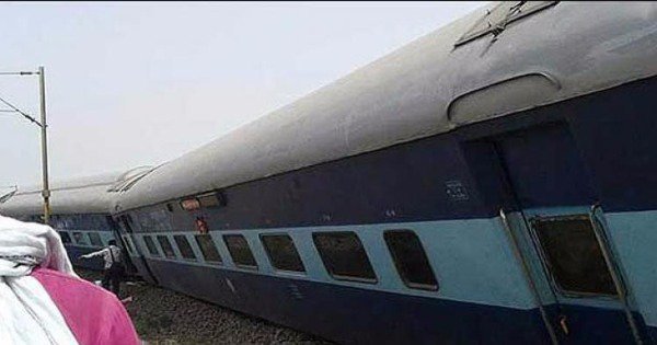 Over 45 Killed As Patna-Indore Express Train Derails in Kanpur - ScoopWhoop