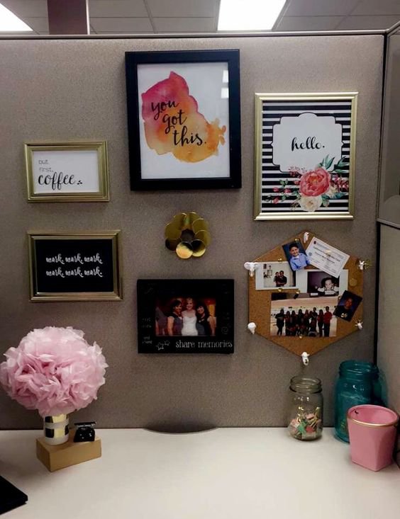 10 Easy Ways To Revamp Your Desk To Quirk Up Your Office Experience ...