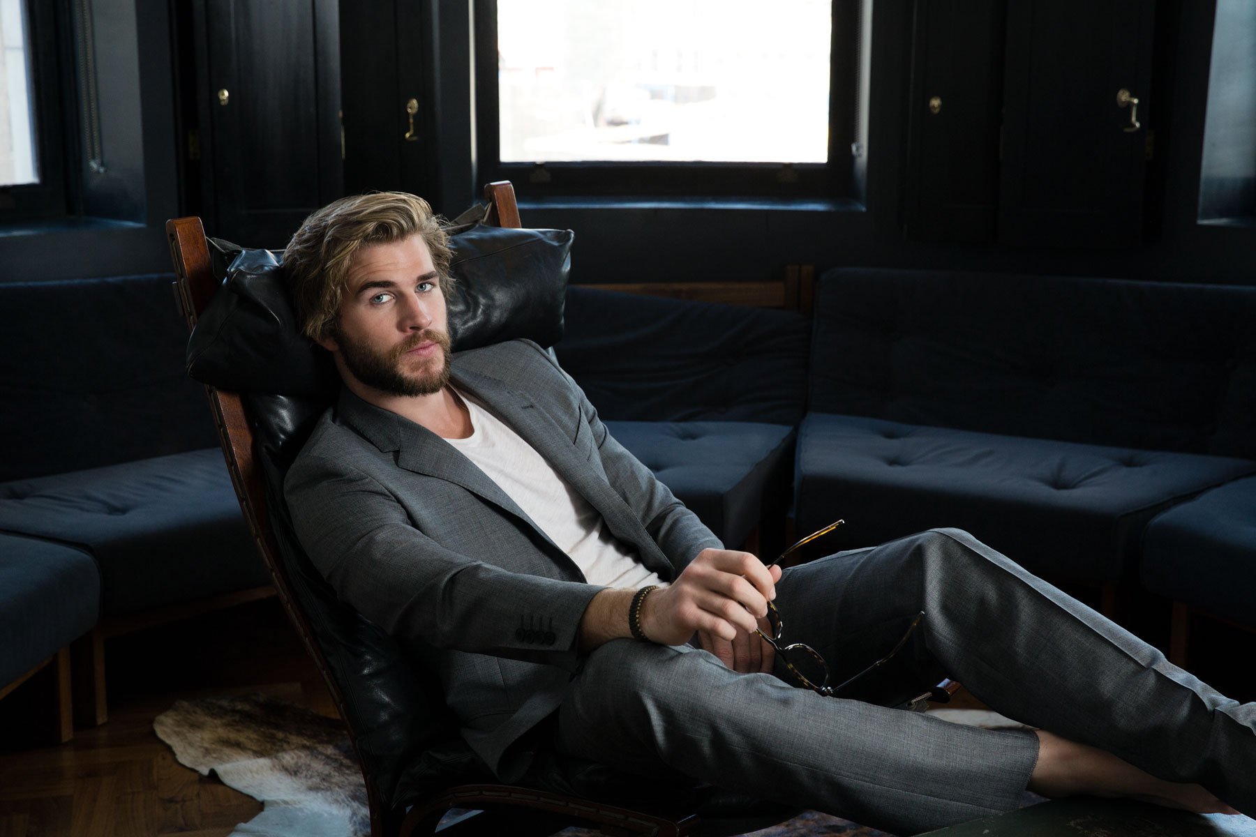 12 Beautiful Liam Hemsworth Photographs That’ll Ensure He’s The Only ...