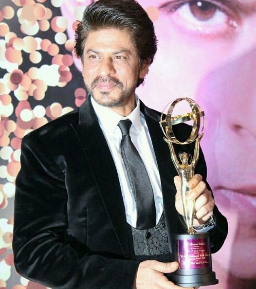 SRK Is Now The Fourth Actor To Be Honoured With The Yash Chopra ...