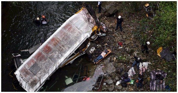 25 Dead And 22 People Missing As Bus Crashes Into Ravine In Philippines