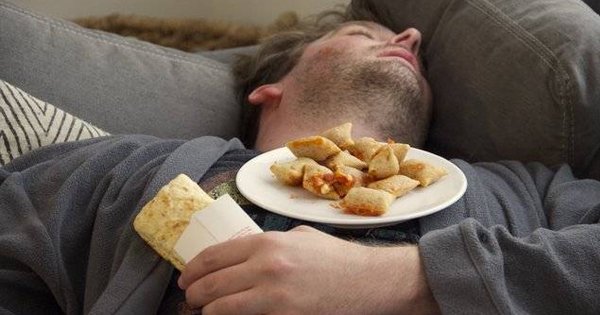 This Is Why Stoners Just Can’t Stop Eating After Smoking Marijuana ...