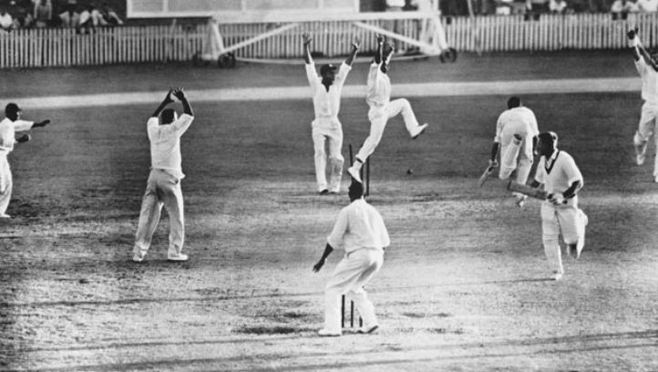 100 Iconic Cricket Photos That Every Fan Should See - ScoopWhoop