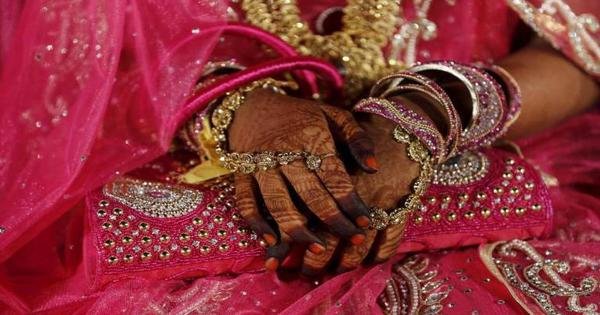 Dalit Bride In Rajasthan Enters Her Wedding Riding A Horse While Police ...