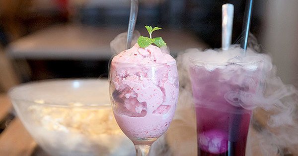 Liquid Nitrogen Has Become A Prop In Bar Theatrics And Customers Aren’t ...