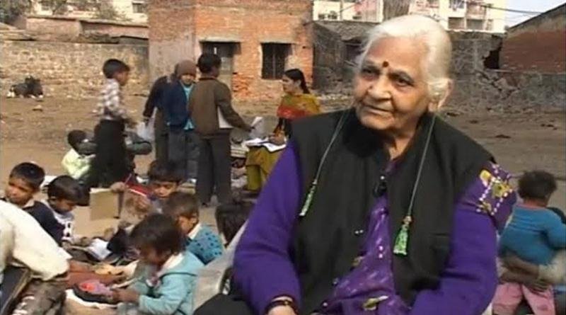 12 Inspiring Indian Teachers Who Have Proved That Teaching Is Indeed ...