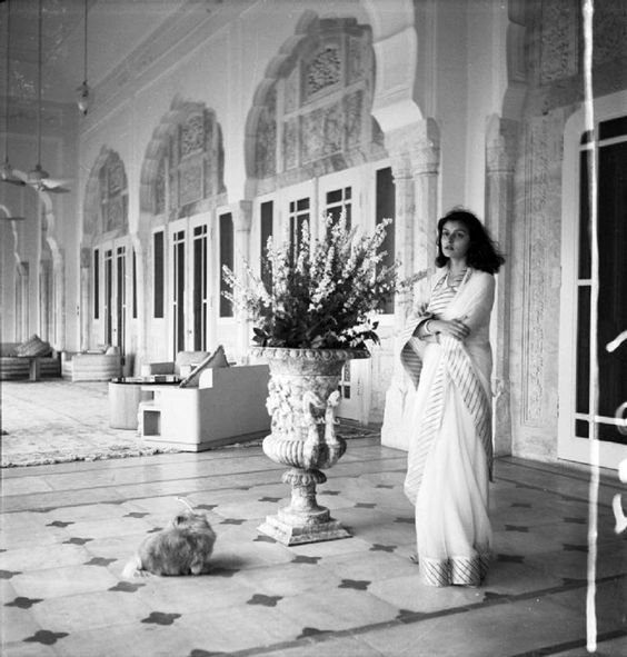 Maharani Gayatri Devi: The Bold & Beautiful Who Lived Her Life On Her ...