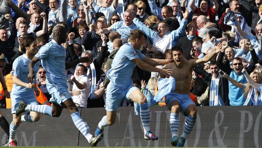 50 Iconic Football Photos From Through The Ages That Every Fan Needs To See