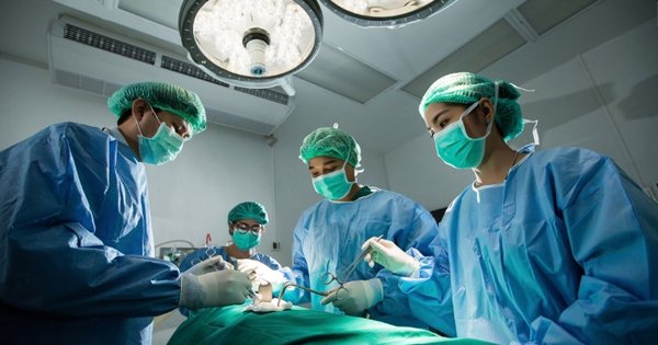 20 GIFs From Real Surgeries That Are Fascinating & Frightening At The ...