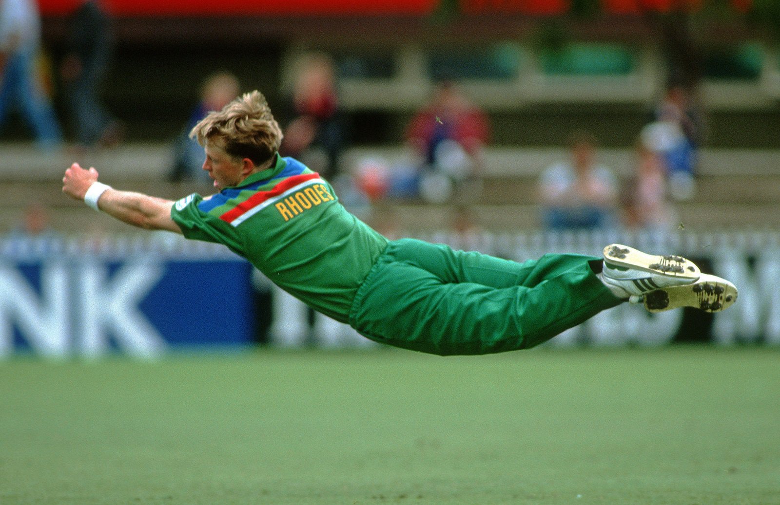 35 Of The Most Iconic Images From Cricket World Cup History - ScoopWhoop