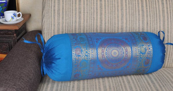 A Tribute To Bengalis And Their Love For 'Kol Balish'