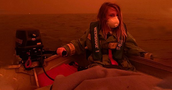 Skies In Australia Turn Red Due Wild Fires