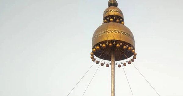 Bareilly Gets A 14-Ft High 'Jhumka', 54 Years After The Release Of The ...