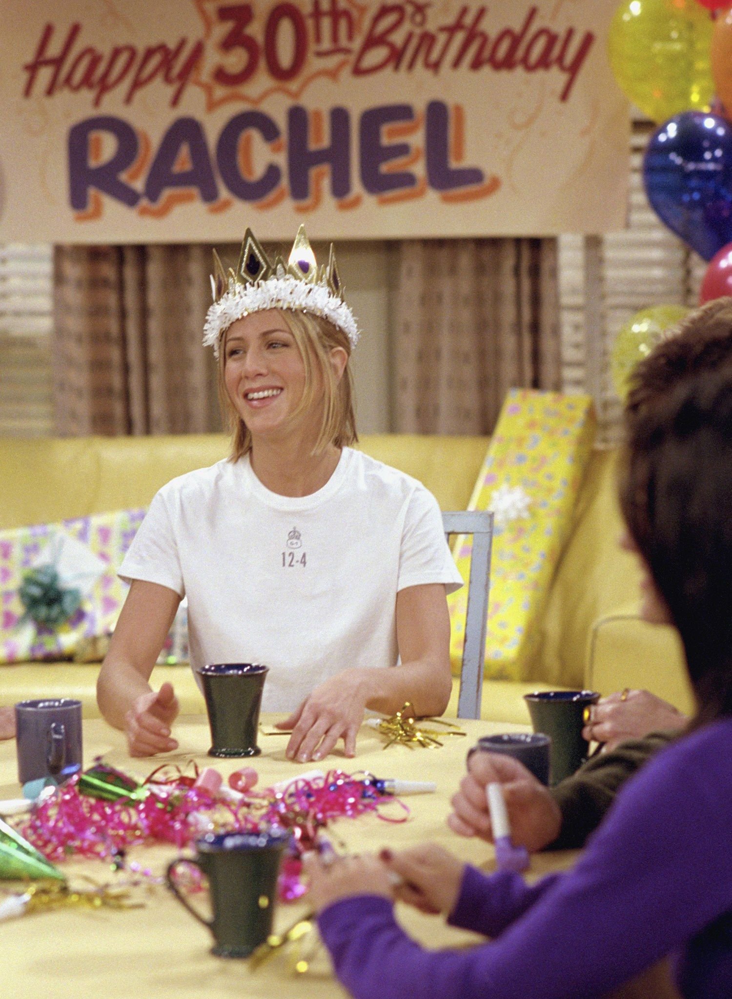 30 Iconic Rachel Green Looks That Prove She Was An Influencer Even ...