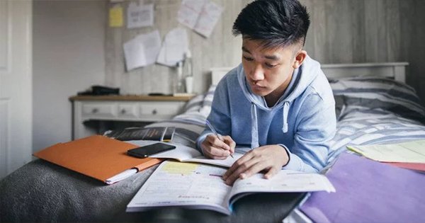 Quarantined Students In Wuhan, China Escape Homework By Giving 1-Star ...