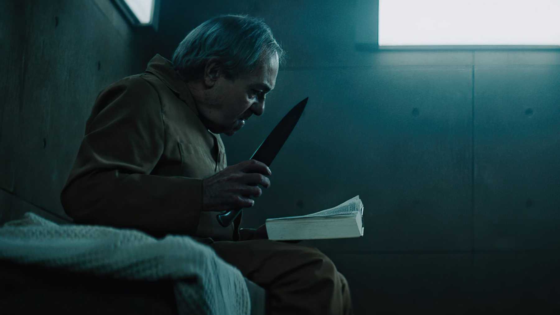 Bleak, Brutal, Gory: People Are Calling 'The Platform' Netflix's Most ...